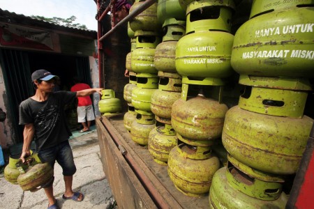 Jelang Pemilu, Gas Elpiji 3 Kilogram Menghilang Harganya Mencapai Rp 35 ...