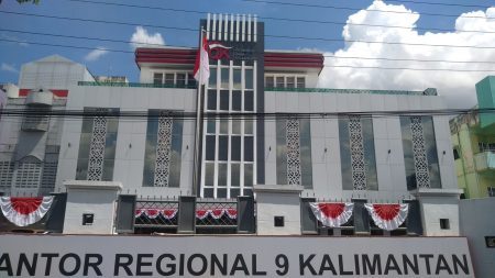 OJK : Pergantian Direktur Utama Bank Kalsel Biasa dan Wajar - Barito Post